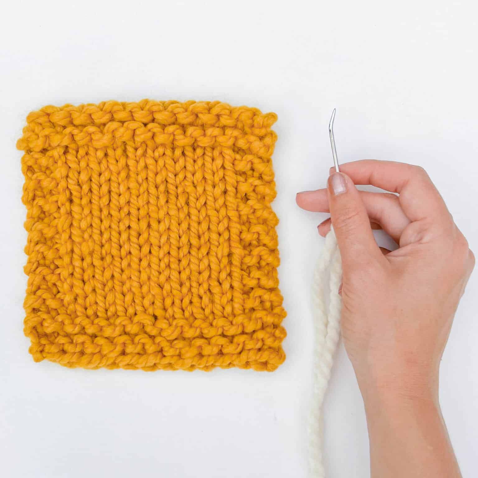 How to Knit the Stockinette Stitch [5 Easy Steps]