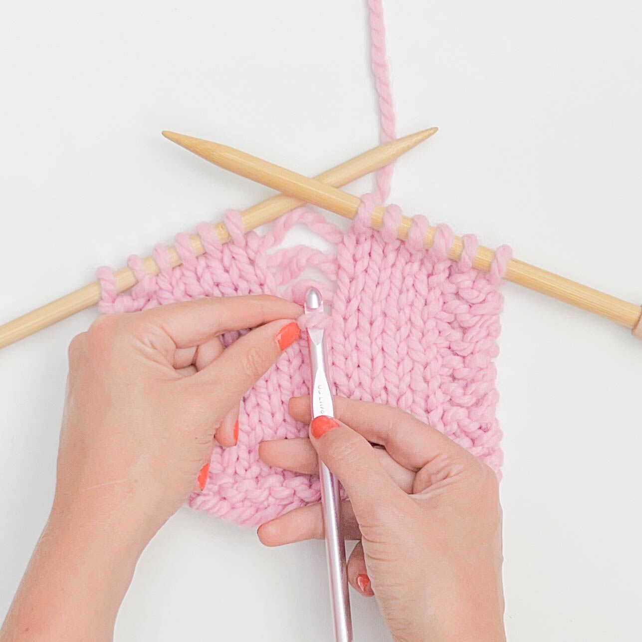 How to Fix a Dropped Stitch [2 Easy Ways]