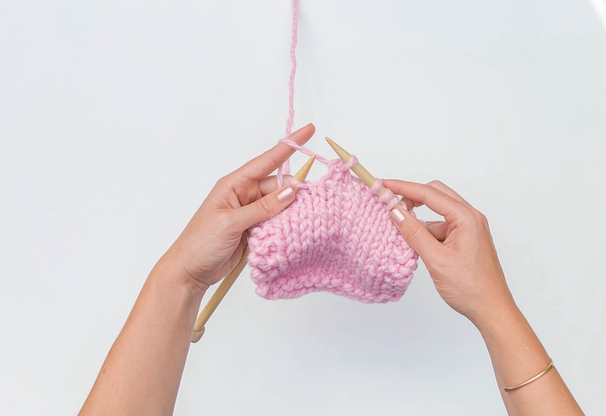 Knitting Increases and Knitting Decreases [8 Easy Methods]