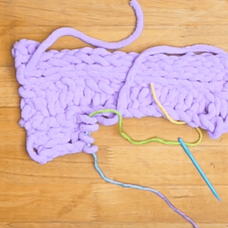 How to Finger Knit a Blanket: Easy 5-Step Tutorial! - Knitting.com