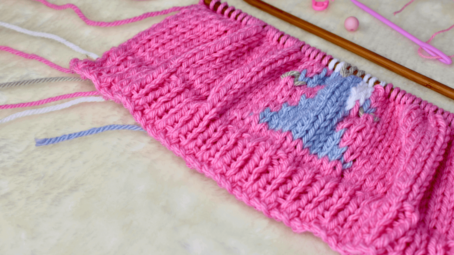 Intarsia Knitting for Beginners: 5 Free Patterns, Tips, and More ...